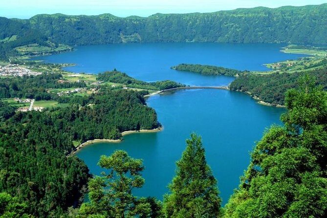 Van Tour Sete Cidades + Lagoa do Fogo Full-Day - The Experience: What It Feels Like