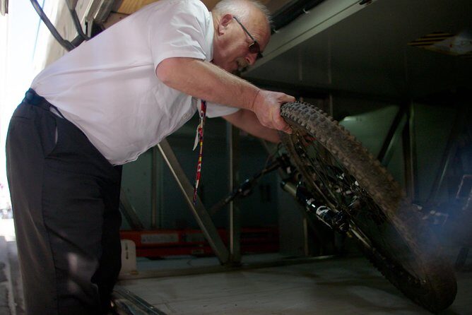 Vancouver Airport to-or-from Whistler by Express (One-Way) - Drop-Off Points and Flexibility