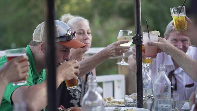 Vancouver: Bowen Island Boat Cruise with Dinner - Key Points