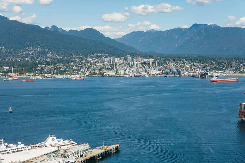 Vancouver: Entry Ticket for the Vancouver Lookout - The Ascent: Glass Elevator Experience