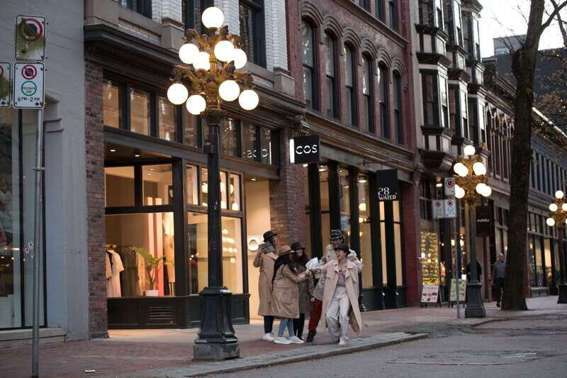 Vancouver: Explore Gastown with an Outdoor Murder Mystery - Key Points