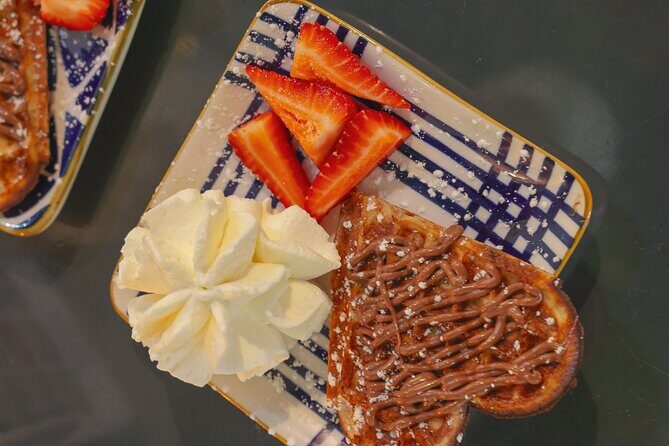 Vancouver Gastown Breakfast Tour with Mimosa and Local Eats - Authentic Experiences Highlighted by Reviewers