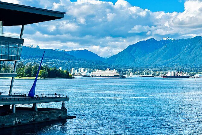 Vancouver Highlights: Tip-Based City Walk - Why Choose This Vancouver Tour?