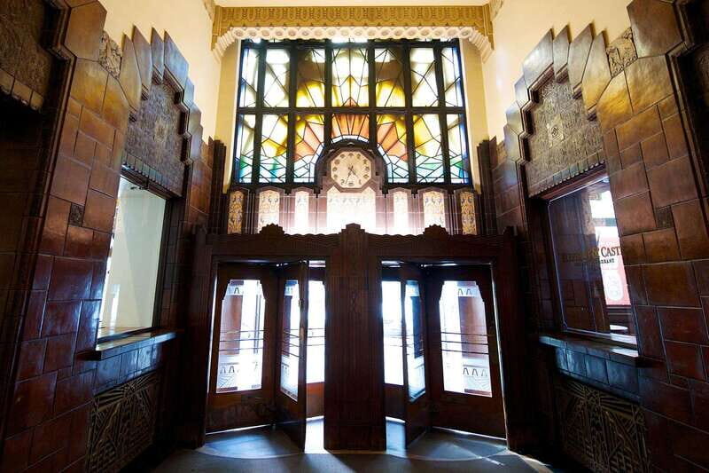 Vancouver: The Sinners and Sweets Tour - An Overview of the Tour Experience