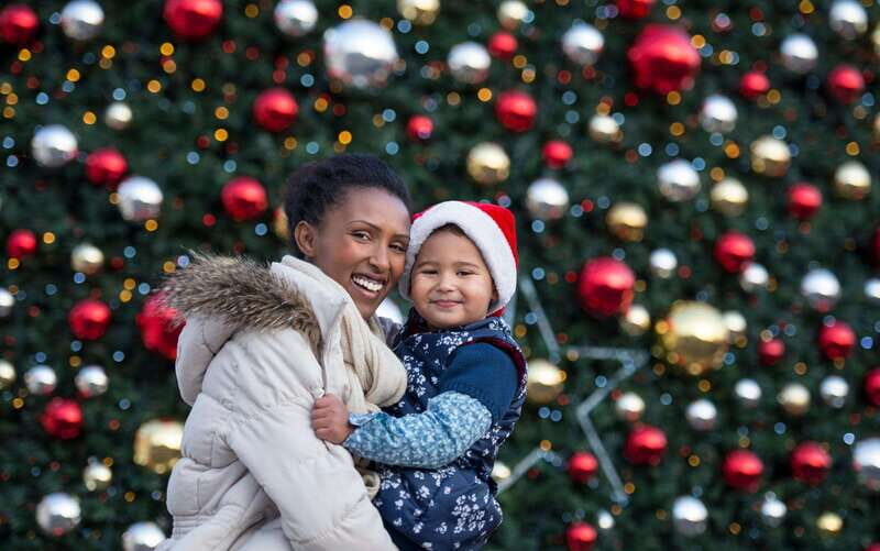 Vancouvers Festive Shoreline: A Christmas Walking Tour - A Walk Through Vancouver’s Holiday Spirit  