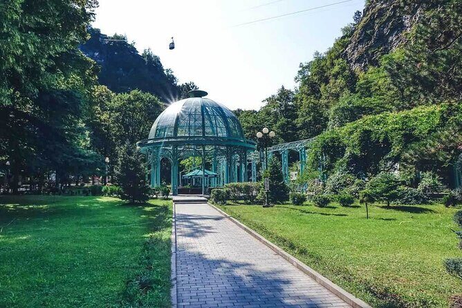 Vardzia, Rabati, and Borjomi Ancient Georgia Group Tour - Exploring Vardzia: A Cave City Like No Other