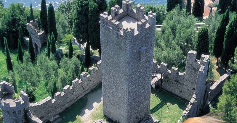 Varenna: Castello di Vezio Entry Ticket - Key Points