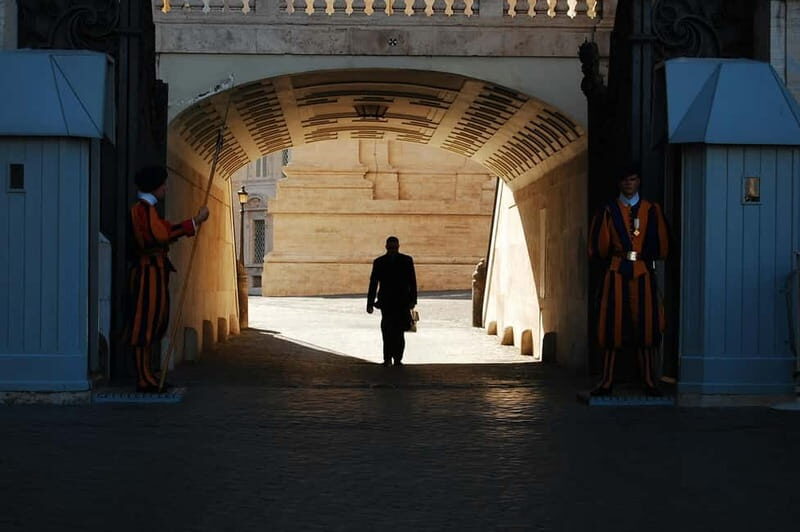Vatican: Inside St. Peters  Art, Faith, & Fun - The Sum Up