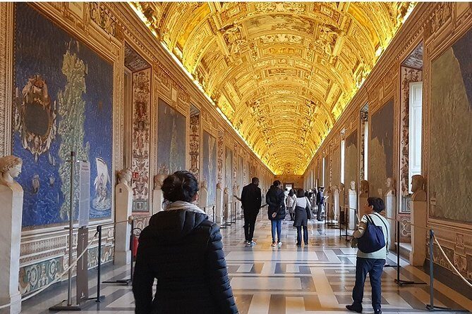 Vatican Museums and St. Peter's Basilica Private Tour Options - What Makes This Tour Stand Out?