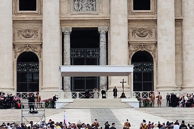 vatican :Papal Audience & St. Peters tour - Stop 4: Vatican Grottoes – The Tomb of St. Peter