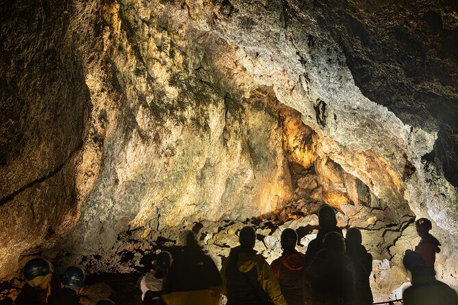 Vatnshellir Cave Tour - An In-Depth Look at the Vatnshellir Lava Cave Tour