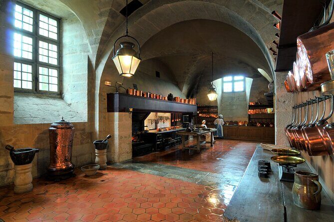 Vaux-le-Vicomte Castle Day Trip with Chateaubus Shuttle - Value for Money