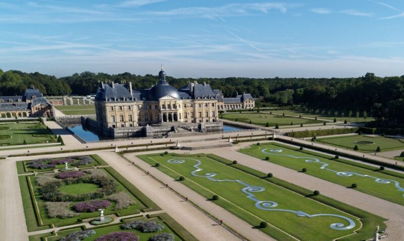 Vaux le Vicomte Chateau Entry Ticket and Chateaubus Transfer - A Deep Dive into the Vaux le Vicomte Experience  