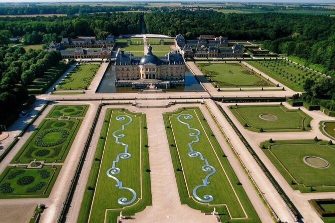 VAUX-LE-VICOMTE- private day-trip (pickup and dropoff at/to your hotel in Paris) - Key Points