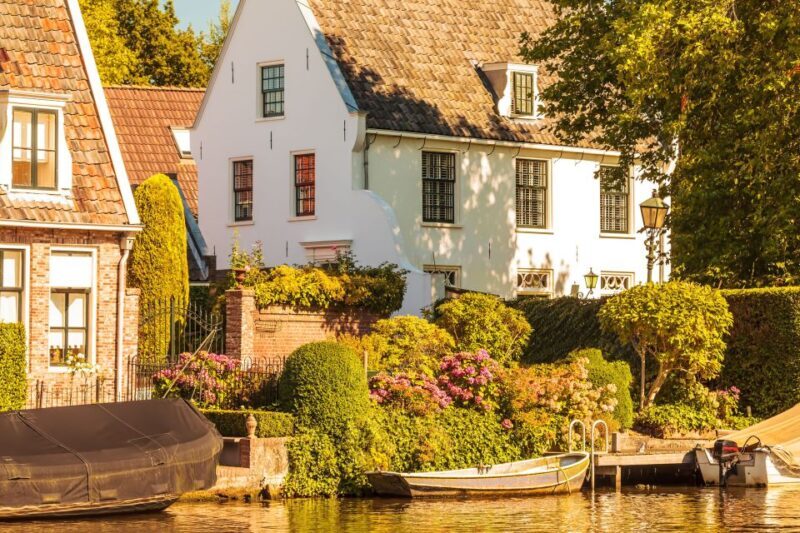Vecht River: Private Tour sightseeing Cruise with diner - Who Will Love This Experience?