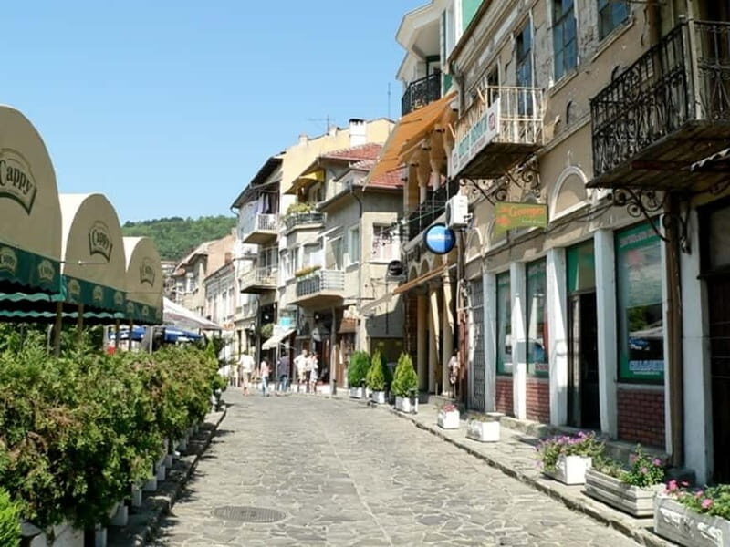 Veliko Tarnovo & Arbanasi Full day tour - Who Is This Tour For?  