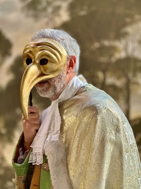 Venice: 17-18th Century Dress-Up Experience - Key Points