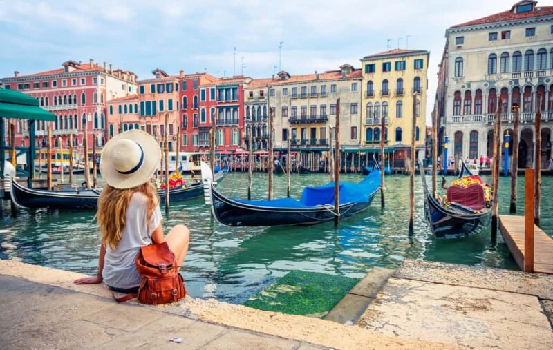 Venice: 30 minutes Enchanting Gondola Ride - Key Points