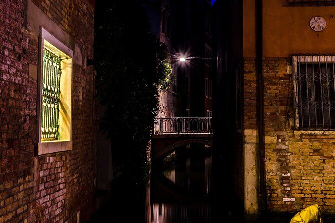 Venice at Sunset: Crimes, Legends and Mysteries - A Closer Look at the Venice at Sunset Tour