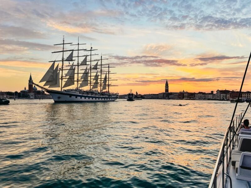 Venice: Catamaran Sunset Jazz Cruise with Aperitivo - FAQ