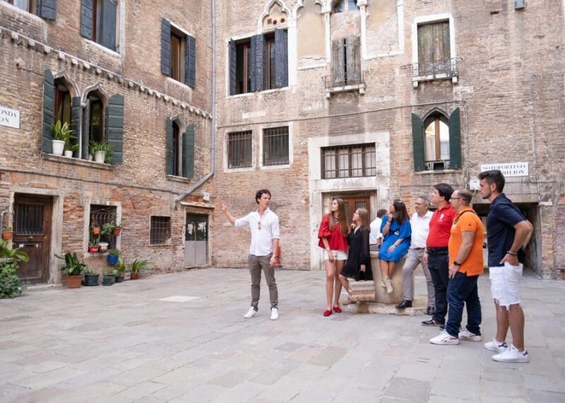 Venice: City Center Historical Guided Walking Tour - The Optional Gondola Ride