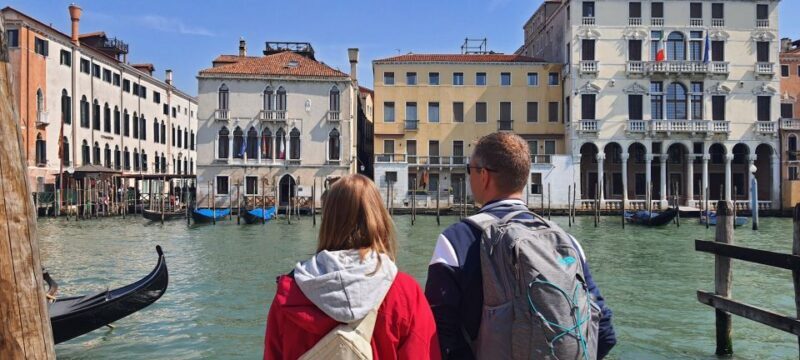 Venice: City Wonders Group Walking Tour with a Local Expert - Key Points