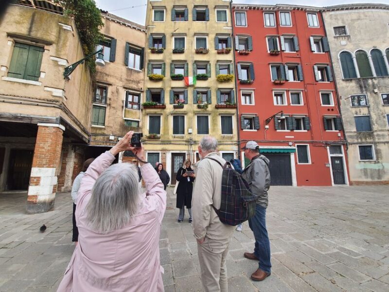 Venice: City Wonders Group Walking Tour with a Local Expert - The Experience in Detail