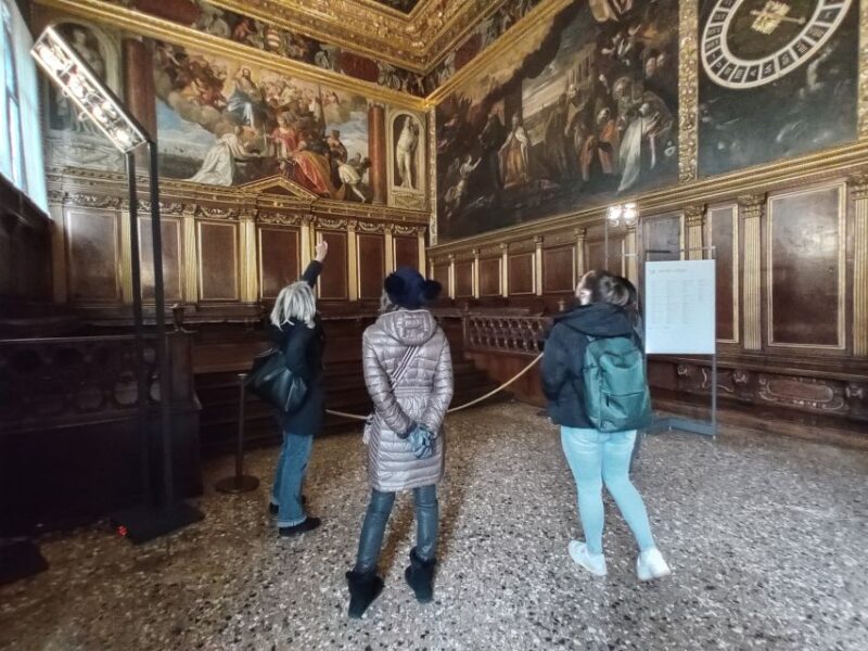 Venice: Doge's Palace Guided Tour with Optional Gondola Ride - Key Points  