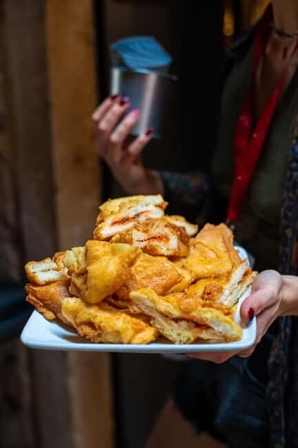 Venice: Food Tasting Tour with Cicchetti and Wine - Key Points