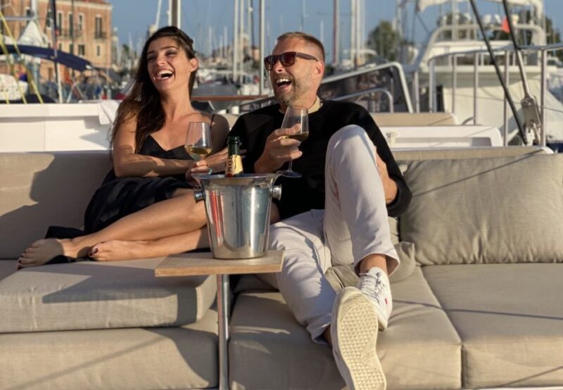 Venice: Golden Hour Cruise with Classical Music & Cocktail - The Musical Experience: Classical and Jazz Fusion