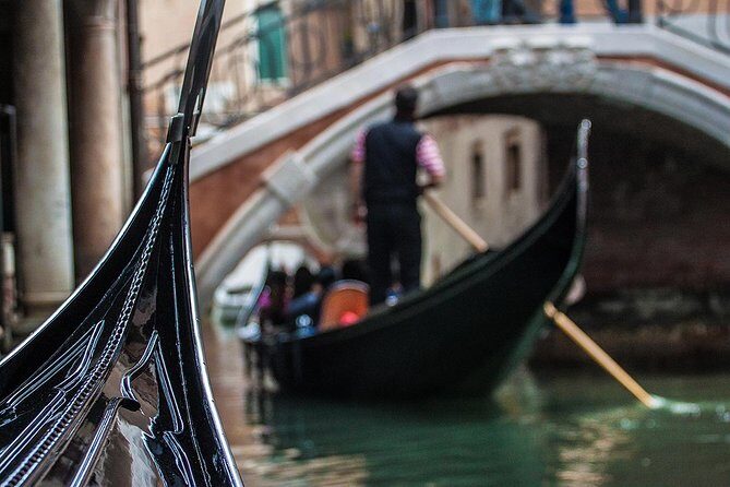 Venice Gondola Experience - The Whole Experience: A Deep Dive