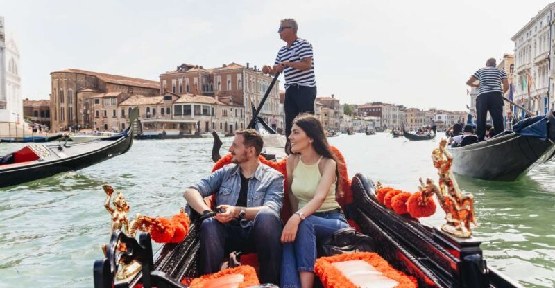 Venice: Grand Canal Gondola Ride with App Commentary - Key Points