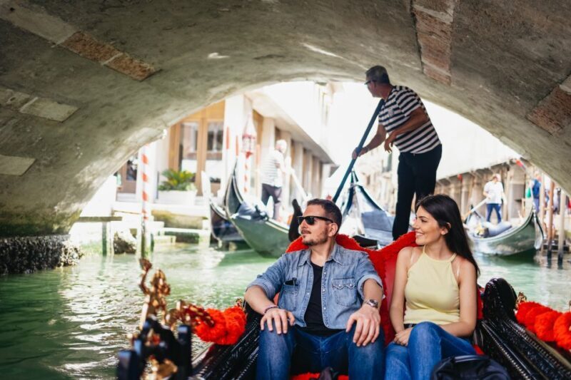 Venice: Grand Canal Gondola Ride with App Commentary - Authentic Experiences from Reviews