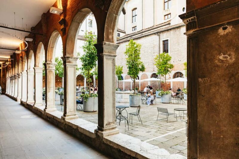 Venice: Highlights and Hidden Gems Night Walking Tour - What’s Included and What You Should Consider