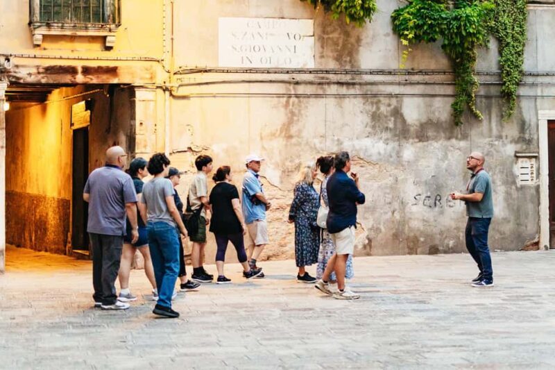 Venice: Highlights and Hidden Gems Night Walking Tour - Authentic Guest Experiences 