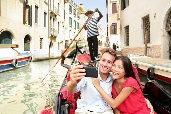Venice Highlights with Local: Private Walking Tour & Gondola Ride - Introduction to the Tour