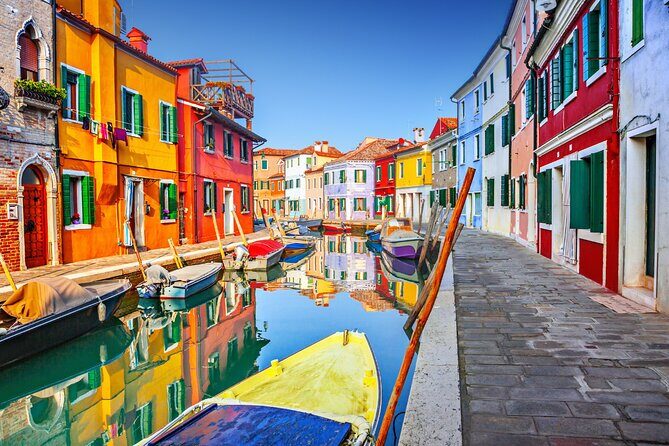 Venice Islands: Murano Glass & Burano Colors Guided Visit - Authentic Experiences and Hidden Gems