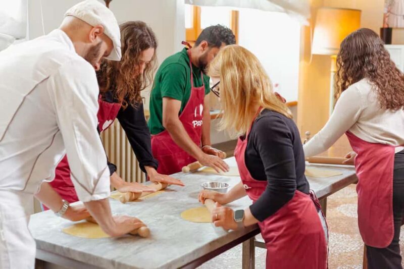 Venice: Pasta Class with Wine and Gelato - Key Points