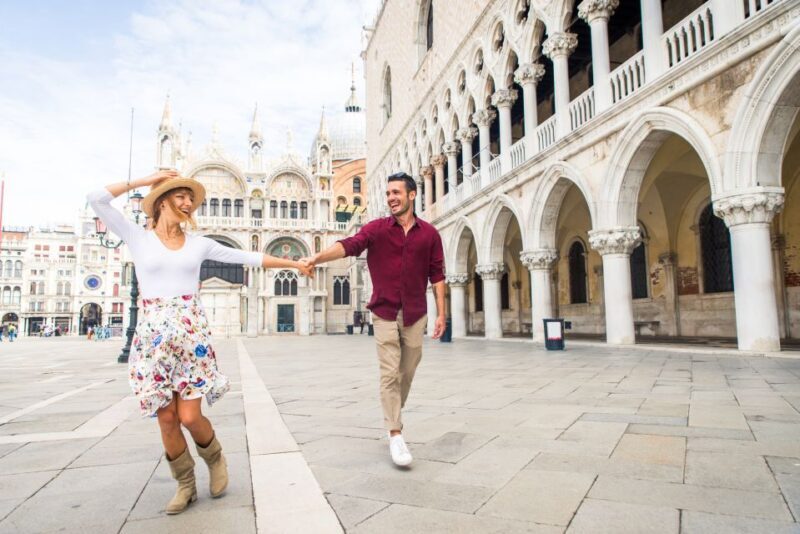 Venice: Photoshoot at Piazza San Marco and the Canals - Key Points