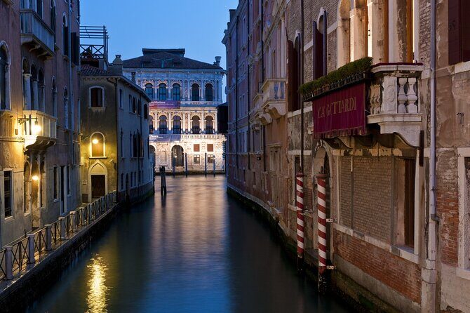 Venice: Private After Dark Tour and Gondola Ride - Who Will Love This Experience?