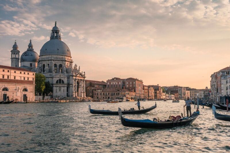Venice : Private Custom Walking Tour With A Local Guide - Why Choose This Tour? An In-Depth Look