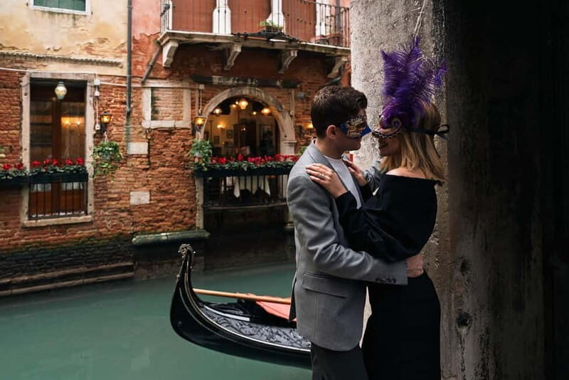 Venice private photo shoot with a local photographer! - Why This Photography Experience Stands Out