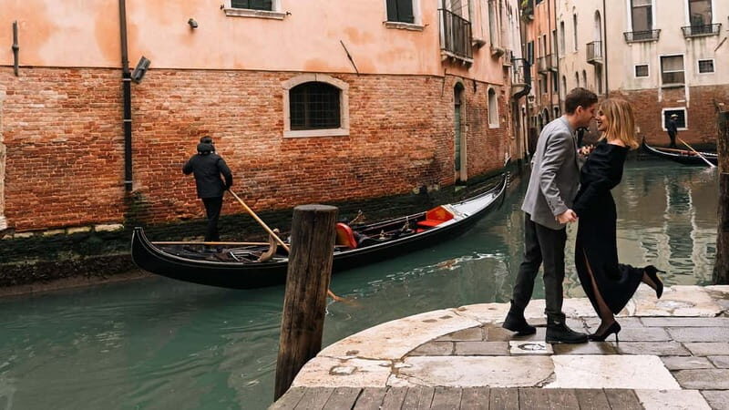 Venice private photo shoot with a local photographer! - Authenticity & Genuine Moments