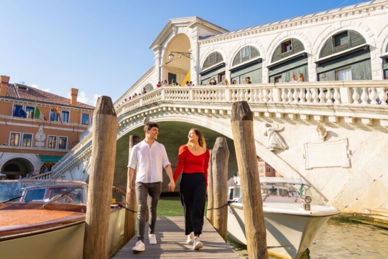 Venice: Professional Photoshoot at the Rialto Bridge - The Value of This Experience