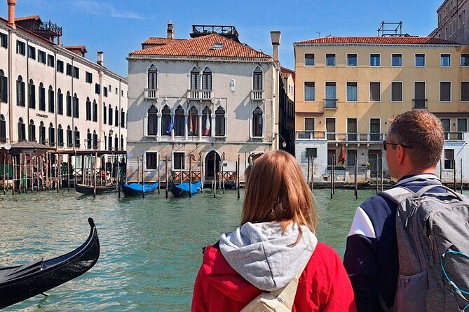 Venice Sightseeing Small Group Walking Tour with a Local Guide - Exploring the Itinerary: What You’ll See and Experience