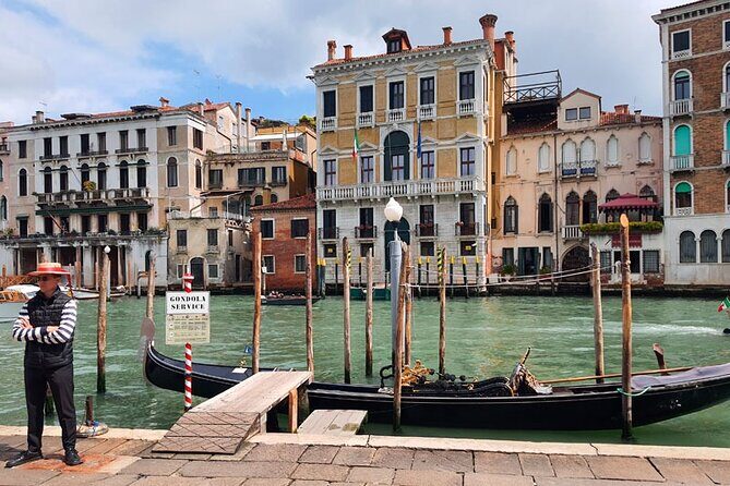 Venice Sightseeing Small Group Walking Tour with a Local Guide - Who Is This Tour Best Suited For?