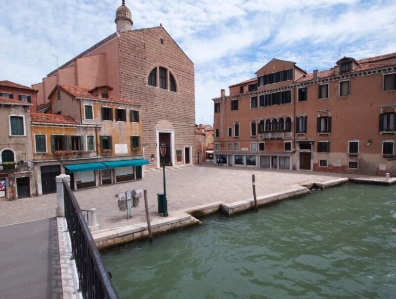 Venice: Sightseeing Tour with a Local expert - Who Would Enjoy This Tour?