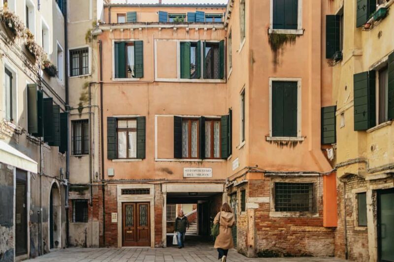 Venice: St. Mark's Basilica Guided Tour & Gondola Ride - An In-Depth Look at the Venice Tour Experience