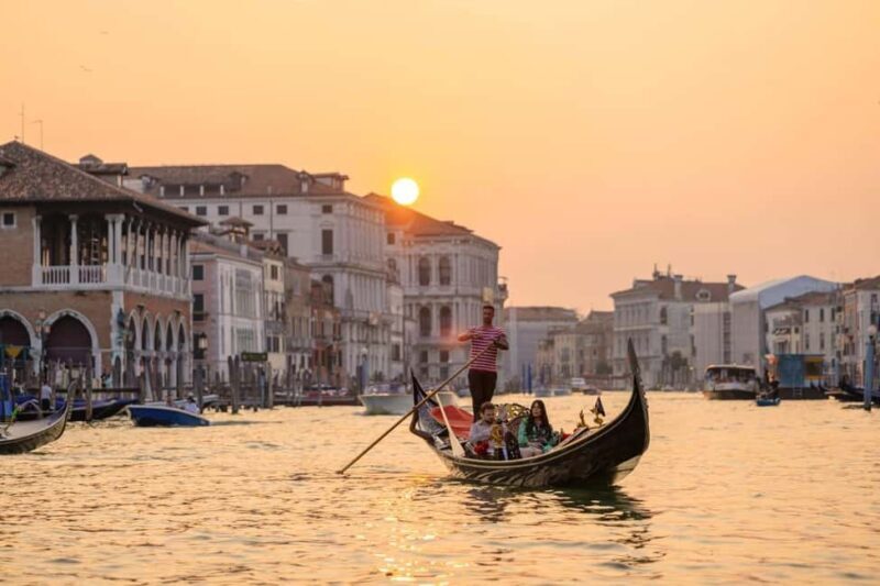 Venice: St. Mark's, Doge's Palace, Rialto, and Gondola Tour - Key Points