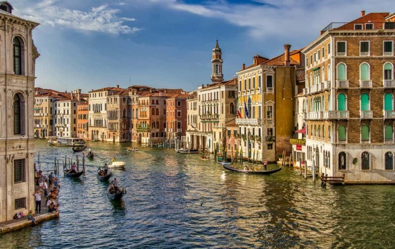 Venice: St. Marks Walking Tour & Gondola Traghetto Crossing - What to Expect from This Tour